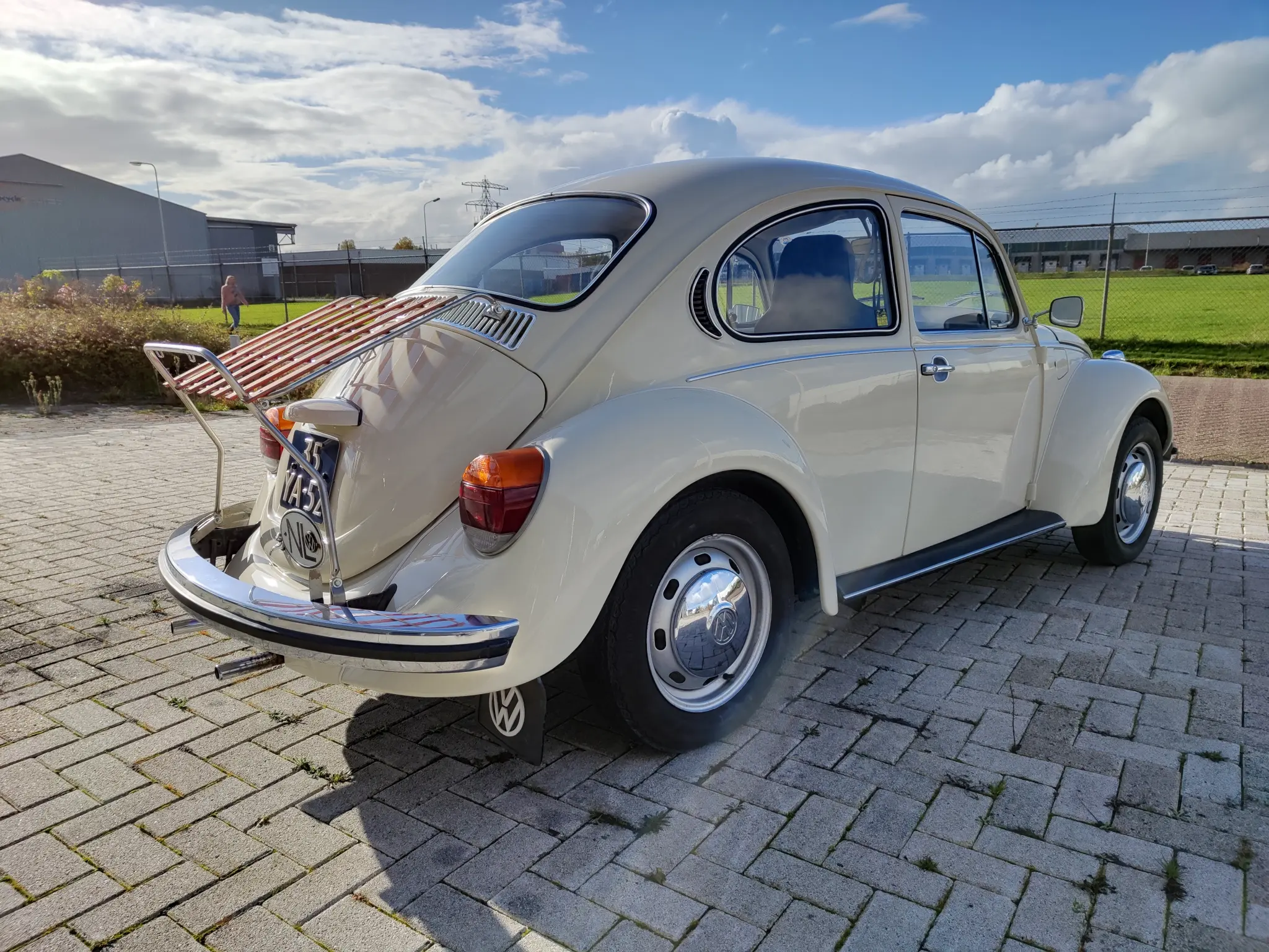 VW Kever 1303 1973 - Buckle Up Classics